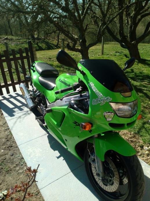 Kawasaki ZX600F NINJA 599 cm3, REG.04/2020, **, 1995 god.