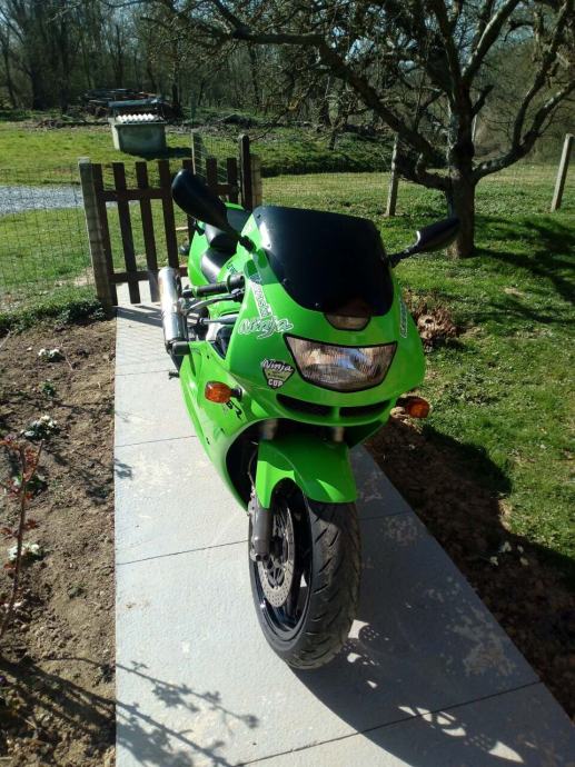 Kawasaki ZX600F NINJA 599 cm3, REG.04/2020, **, 1995 god.