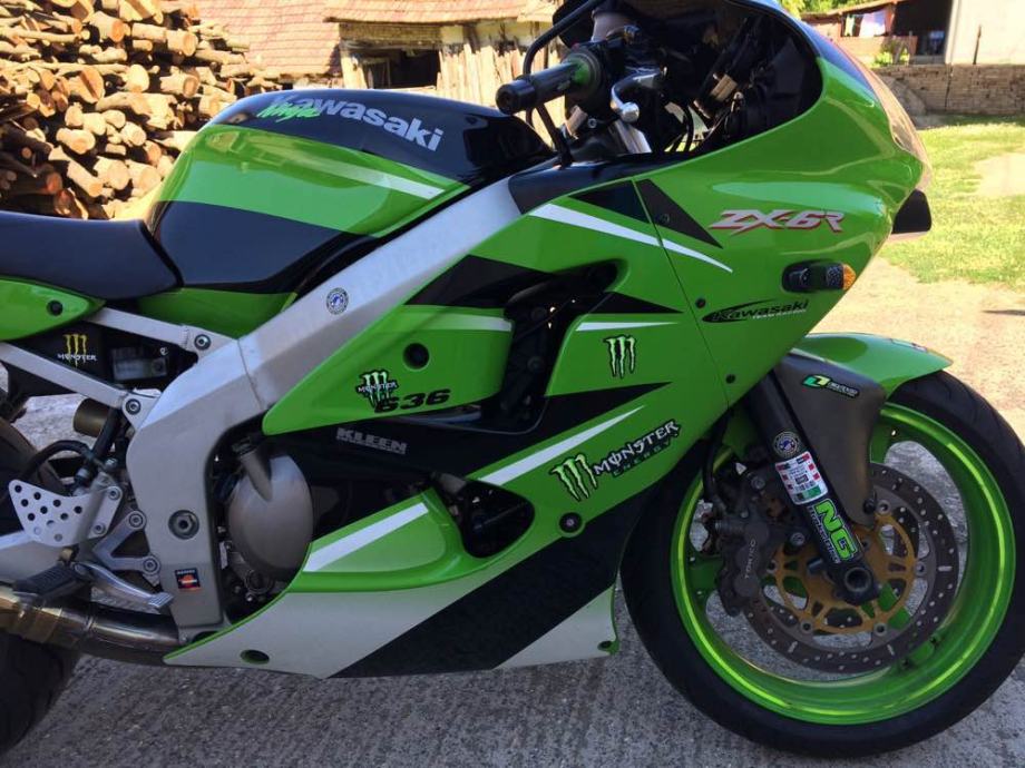 Kawasaki Zx 6r, 2001 god.