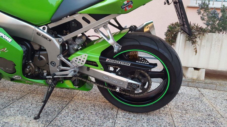 Kawasaki ZX 636 Njina 636 cm3, 2003 god.