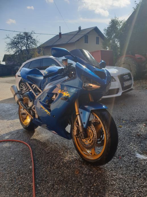 Kawasaki ZX 636-R 636 cm3, 2003 god.