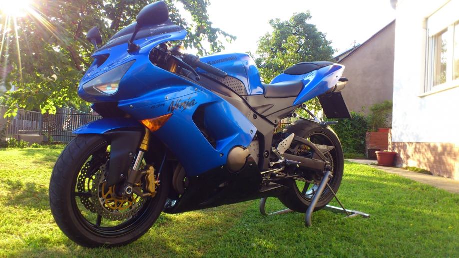 Kawasaki zx636 636 cm3, 2005 god.