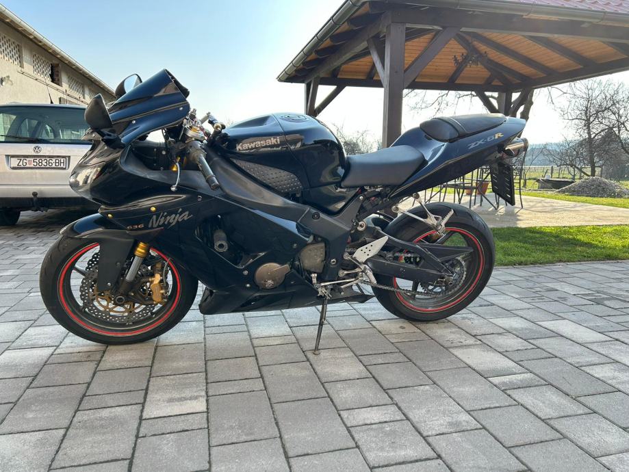 Kawasaki Zx636r 599 cm3, 2006 god.
