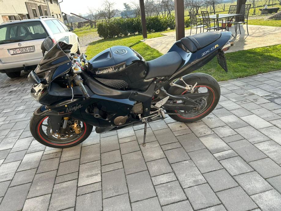 Kawasaki Zx636r 599 cm3, 2006 god.