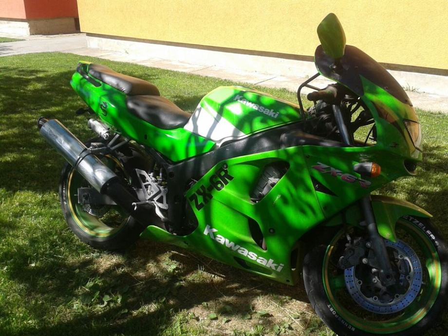 Kawasaki ZX6R 600 cm3, 1996 god.