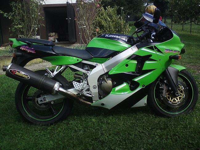 Kawasaki zx6r 600 cm3, 2001 god.