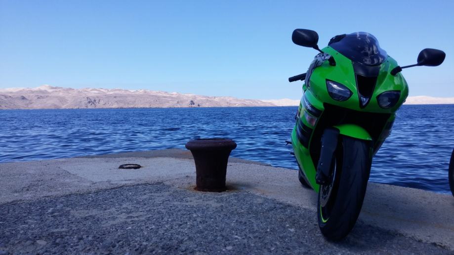 Kawasaki zx6r ninja 600 cm3, 2008 god.