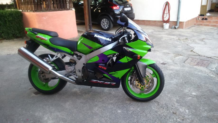 Kawasaki ZX9R NINJA 900 cm3, 2002 god.