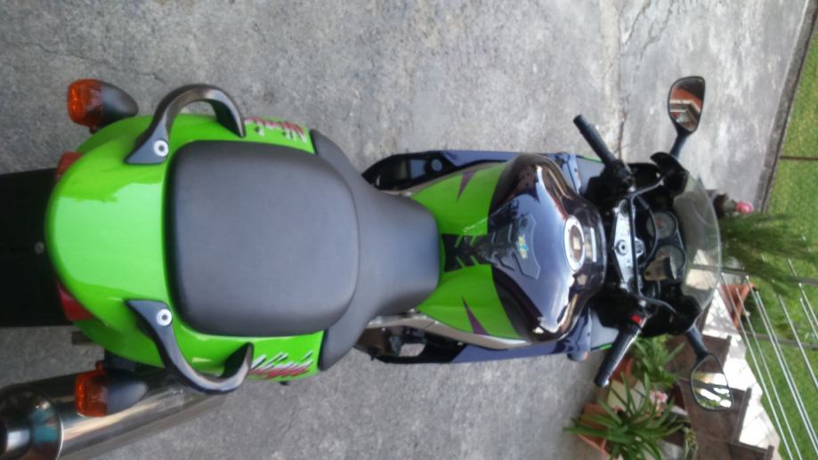 Kawasaki ZX9R NINJA 900 cm3, 2002 god.