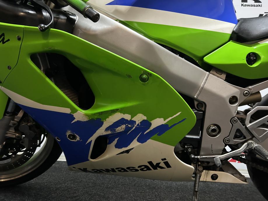 Kawasaki ZXR750 NINJA 749 cm3, 1993 god.