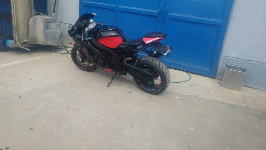 kawasaki zx6r, 1990 god.