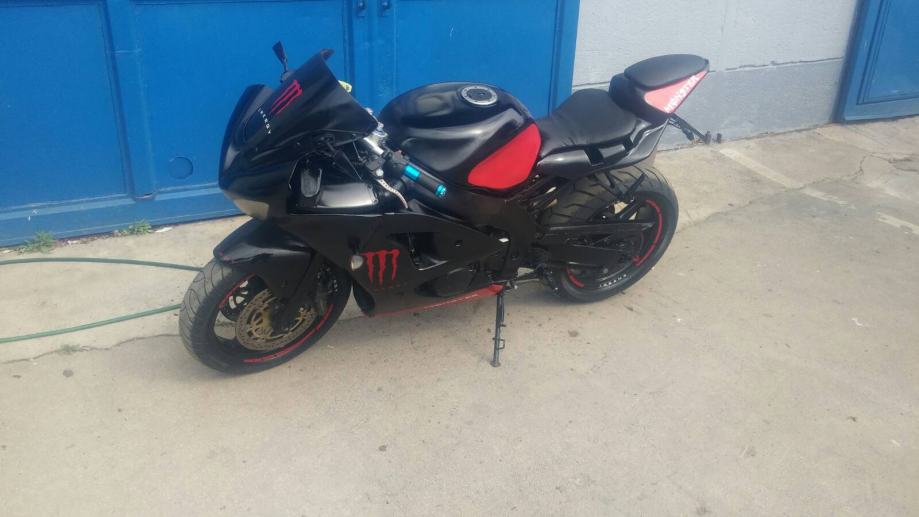 kawasaki zx6r, 1990 god.