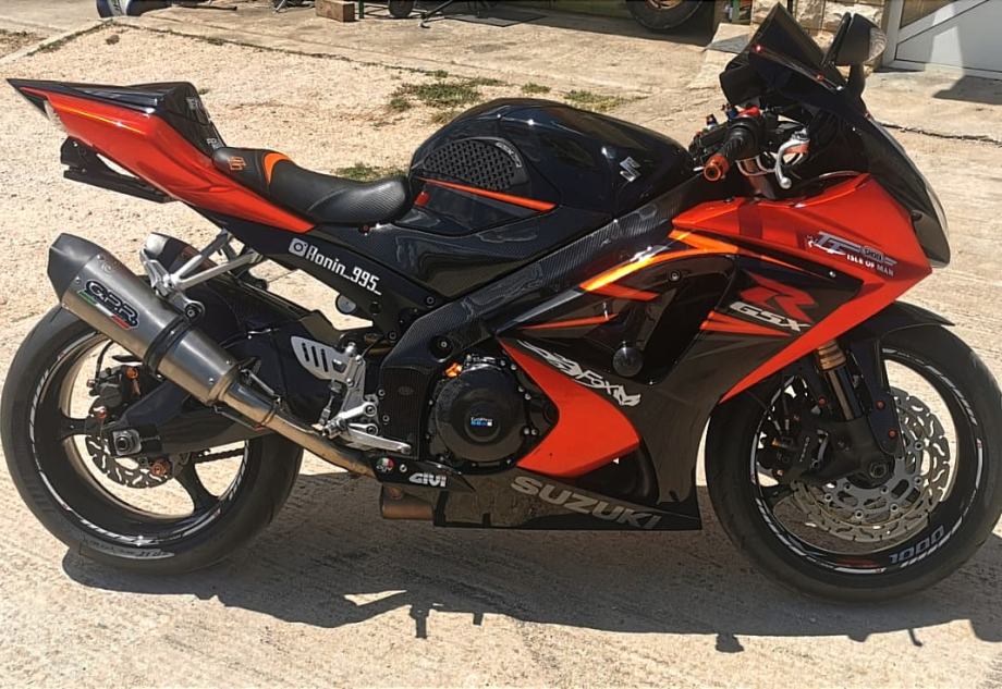 Suzuki Gsxr 1000 k8, 2007 god.