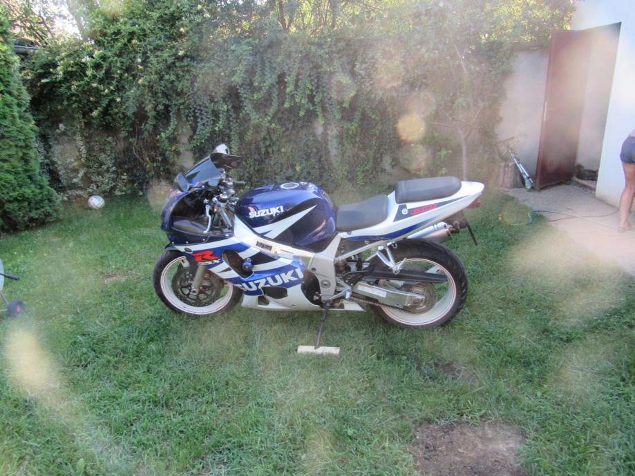 Suzuki GSX R 600 600 cm3, 2003 god.