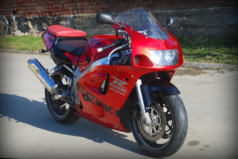 Suzuki GSX-R 600 SRAD, 1998 god.