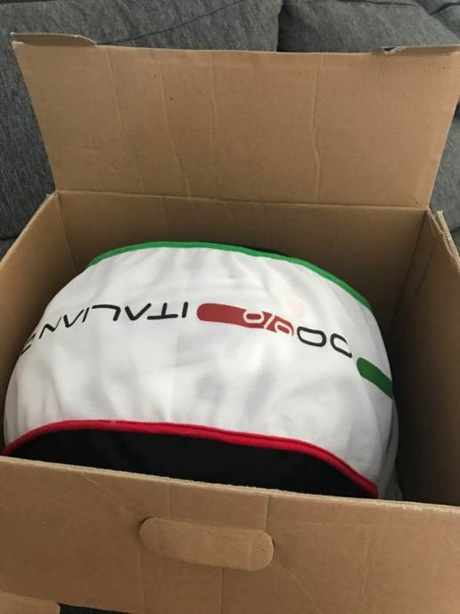 Suomy kaciga ko nova par put koristena bez ogrebotine, 2016 god.