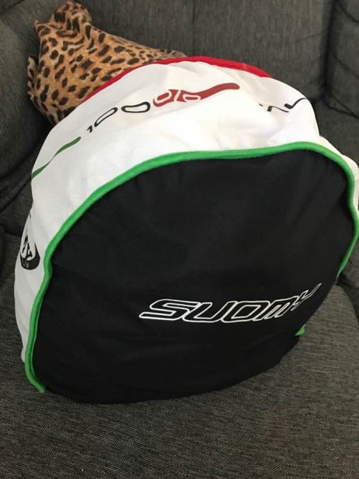 Suomy kaciga ko nova par put koristena bez ogrebotine, 2016 god.