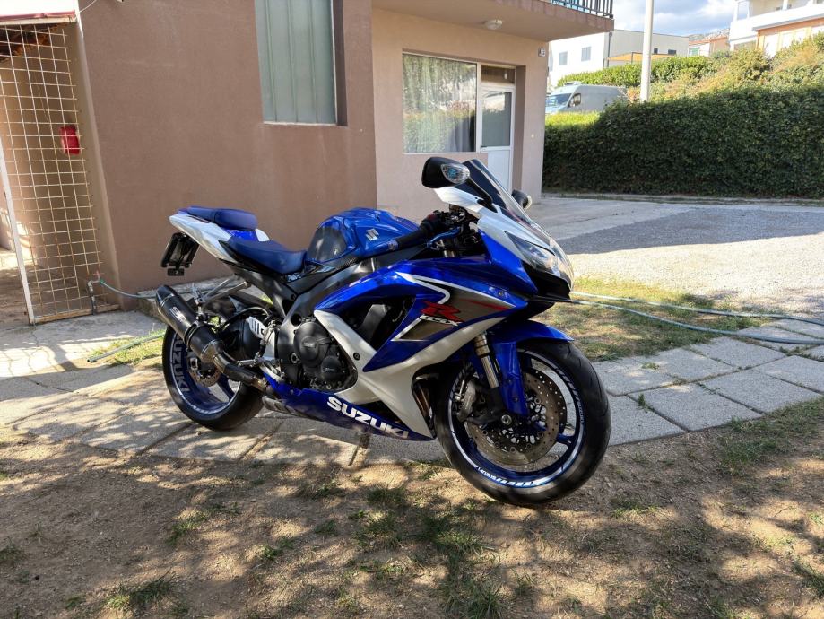 Suzuki Gsxr600 600 cm3, 2011 god.