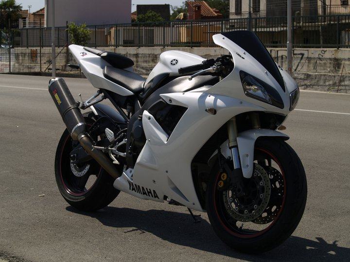 Yamaha R1 2003 zamjena, 2003 god.