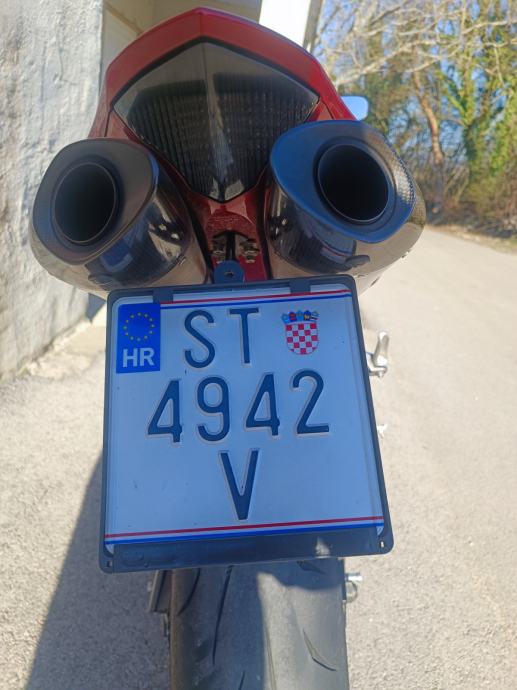 Yamaha R1 999 cm3, 2004 god.