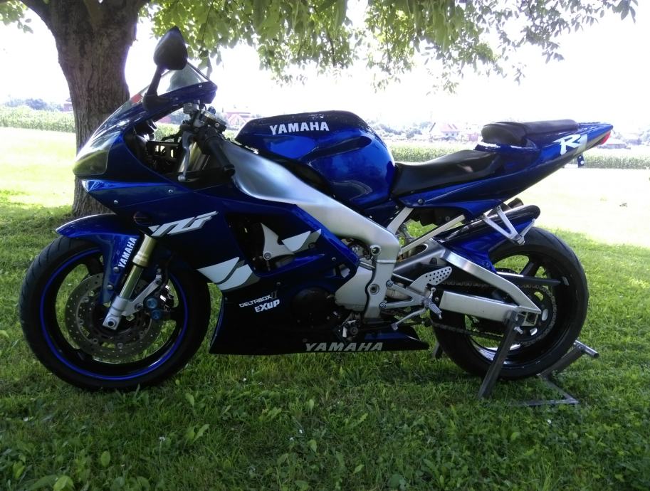 Yamaha R1, 2001 god.