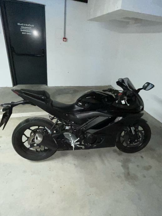 Yamaha R3 321 cm3, 2020 god.