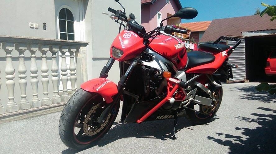 Yamaha R6 600 cm3, 2002 god.