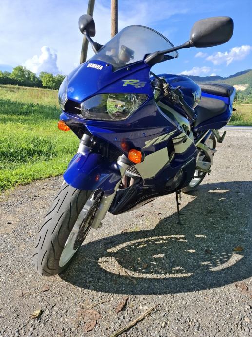 Yamaha R6 600 cm3, 2002 god.