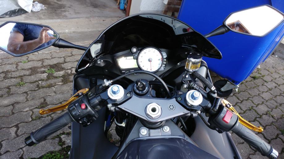 Yamaha R6 rj09 600 cm3, 2004 god.