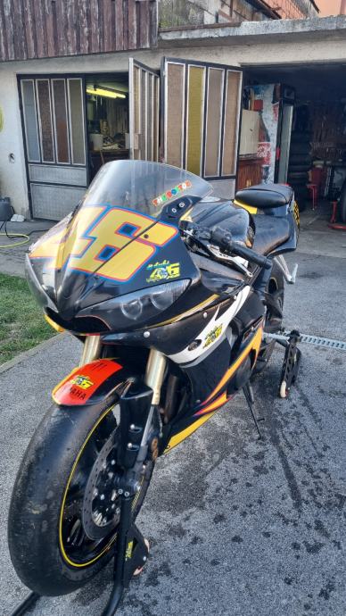 Yamaha R6 special edition 46 600 cm3, 2005 god.