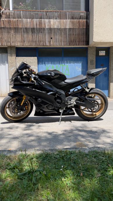 Yamaha Yamaha yzf r6 599 cm3, 2006 god.