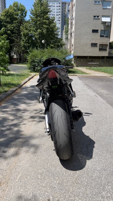 Yamaha Yamaha yzf r6 599 cm3, 2006 god.