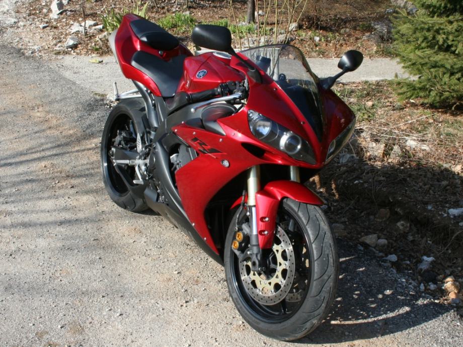 YAMAHA YZF-R1, 2005 god.