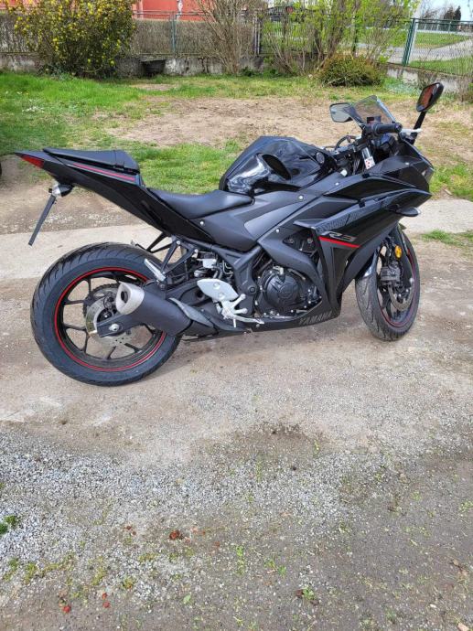 Yamaha YZF-R3 321 cm3, 2019 god.