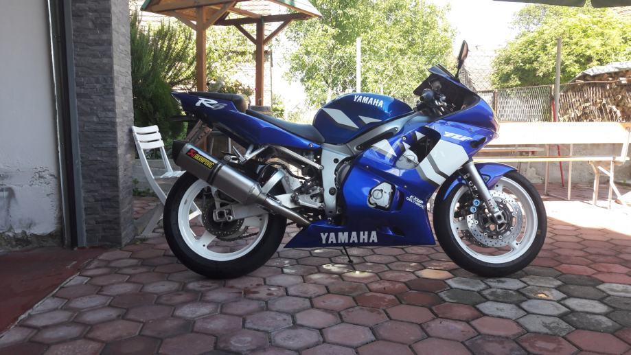 Yamaha Yzf r6 600 cm3, 2002 god.