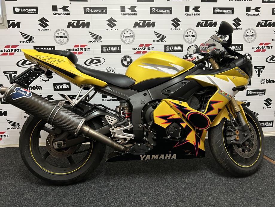 Yamaha YZF-R6 LIMITED EDITION VALENTINO ROSSI 599 cm3, 2004 god.