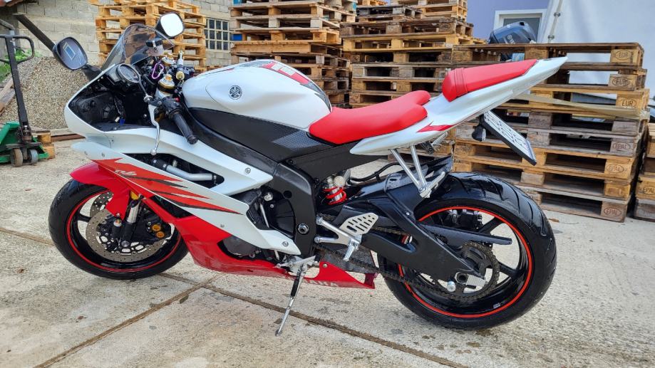 Yamaha YZF-R6R 599 cm3, 2006 god.