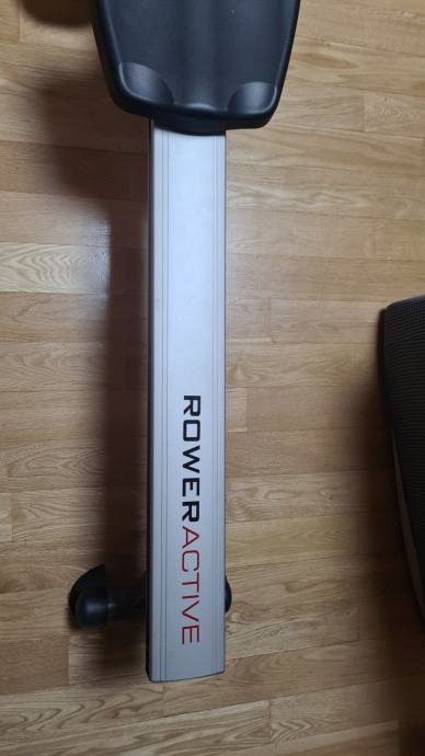 Prodajem Ergometar TOORX Rower Active