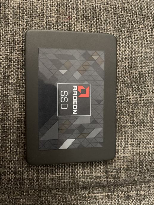 AMD Radeon SSD 120GB