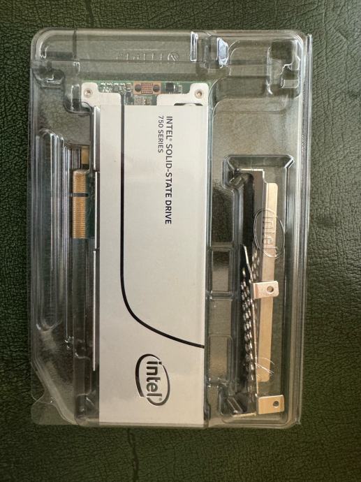 Intel 750 Series PCIe 3.0 x4 NVme SSD