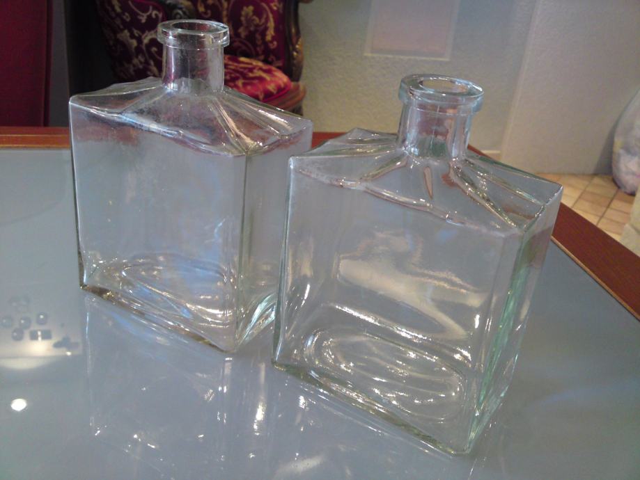 2 STARE STAKLENE BOCE ZA PARFEM - VISINA: 18,0 CM