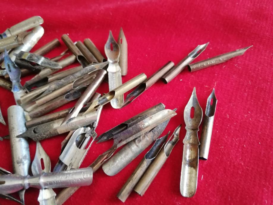 80 Starih pera za pisanje ili crtanje