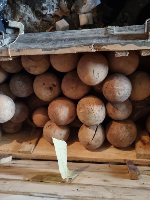 za bocanje balote drvene kugle starina