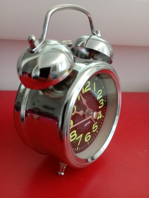 BUDILICA-VEKERICA RETRO