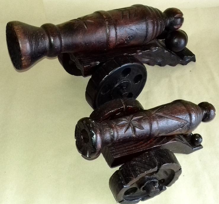 Dva ukrasna ručno izrađena drvena topa - 1960-70-e, Francuska