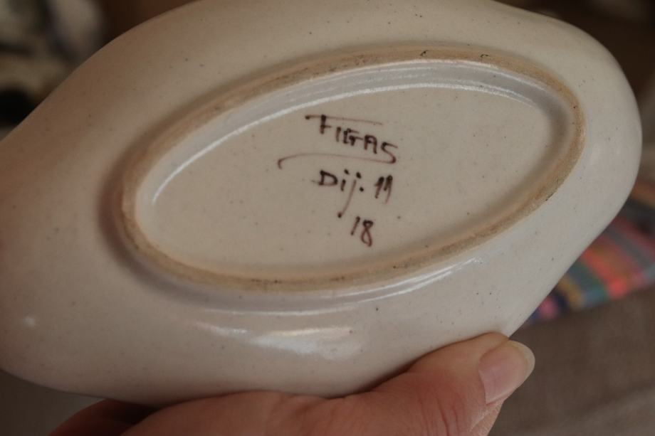 Figas keramicka posudica