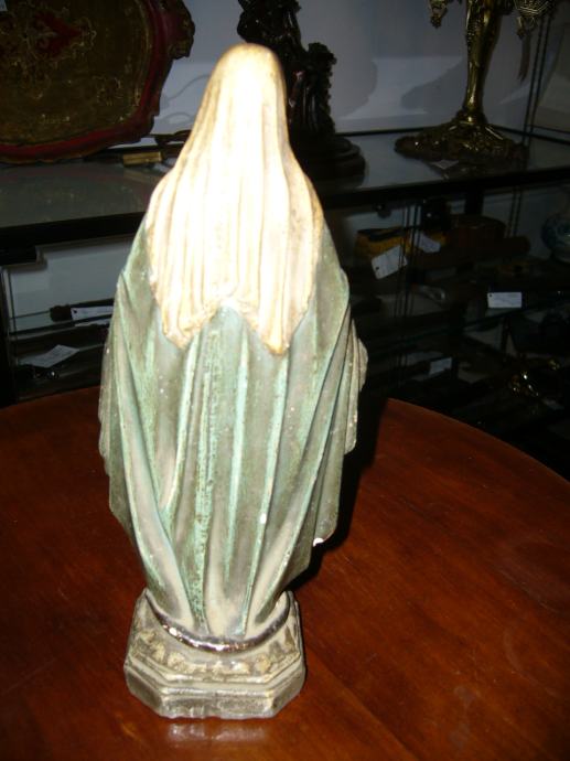 Gipsana figura Marija