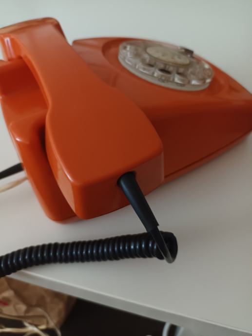 ISKRA telefon, ATA 62