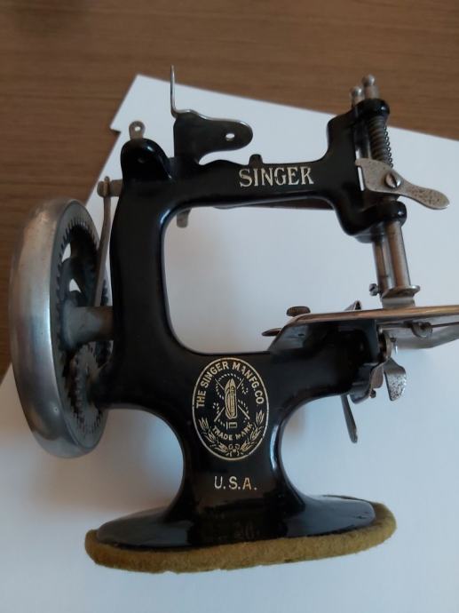 Mini Singer masina