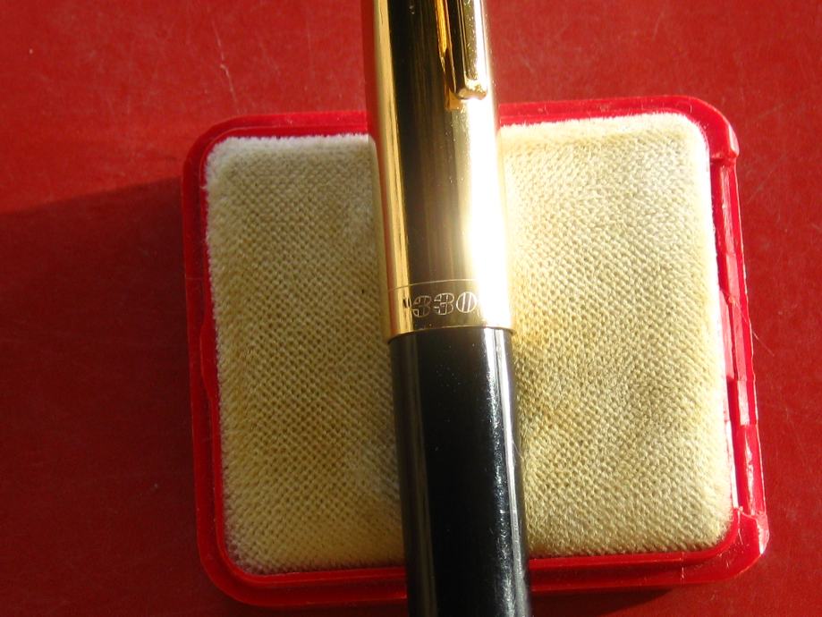 NALIVPERO HERO 330-MINT STANJE